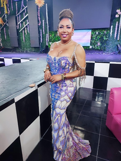 Lady Audios Entra Al Reguetón Mexa y Lanza 'Como Prra Sin Control' | Ya! FM