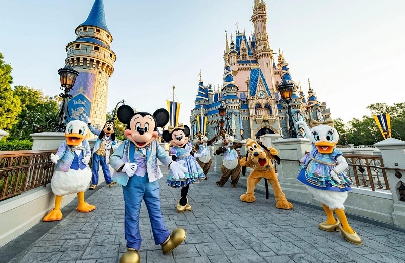 ¡Pa'fuera! Disney correrá a 7 mil empleados | Ya! FM